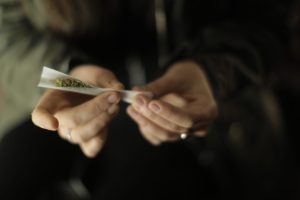 Como bolar um beck: Veja o passo a passo para não errar!